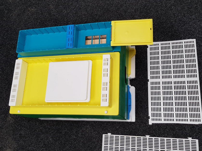 Technoset Queen Cell Builder Hive – Efficient Queen Rearing System